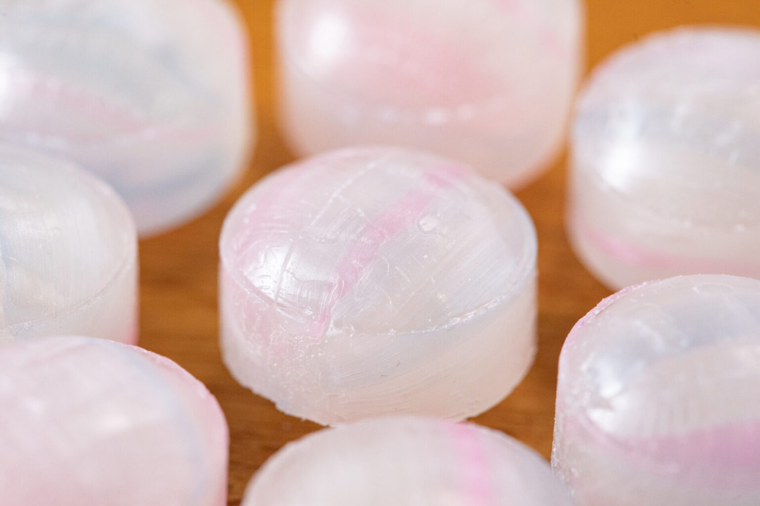 カンロ『ububuキャンディ ももソーダ味』は甘ずっぱいももの風味が上品な、かわいいパッケージの実力派キャンディ！ | えんぎ株式会社 ...