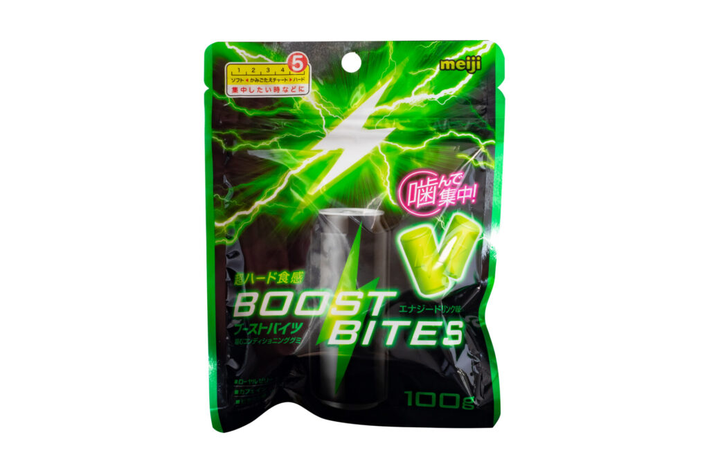 明治『BOOST BITES 100g』は程よい甘み・酸味・コクで"エナドリ欲"満たされる、王道エナジードリンクフレーバーグミ！ | えんぎ ...