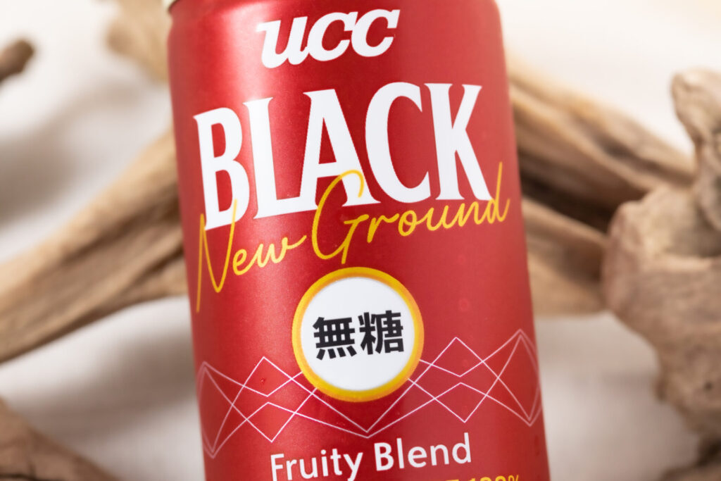 UCC『BLACK無糖 New Ground Fruity Blend 缶 185g』はチェリーのような華やかな香りと酸味が印象的な、個性派ブラックコーヒー！ | えんぎ株式会社 / ENGI ...